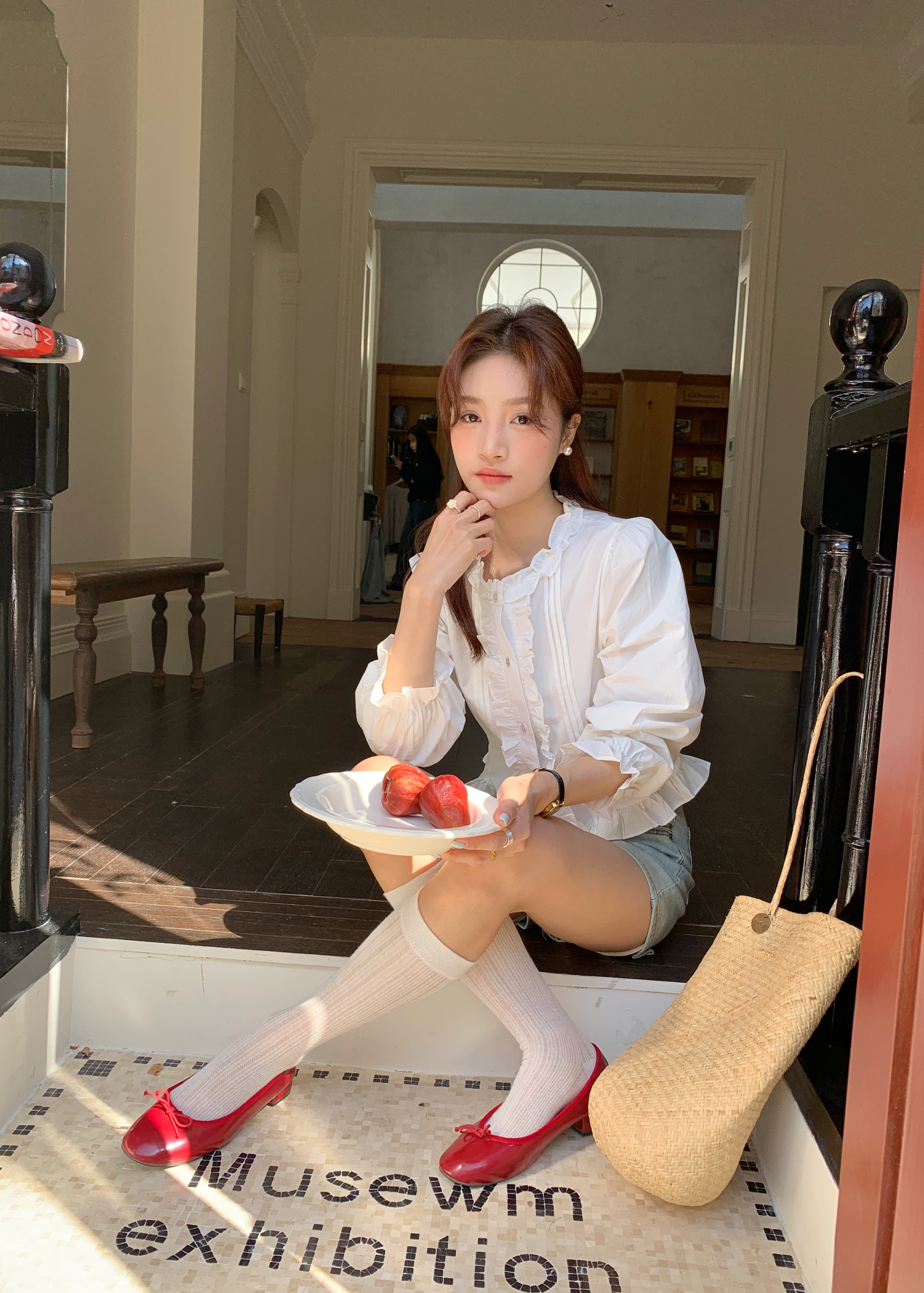 (DEFECT) Doris Fafa Buttoned Blouse in White | Minss